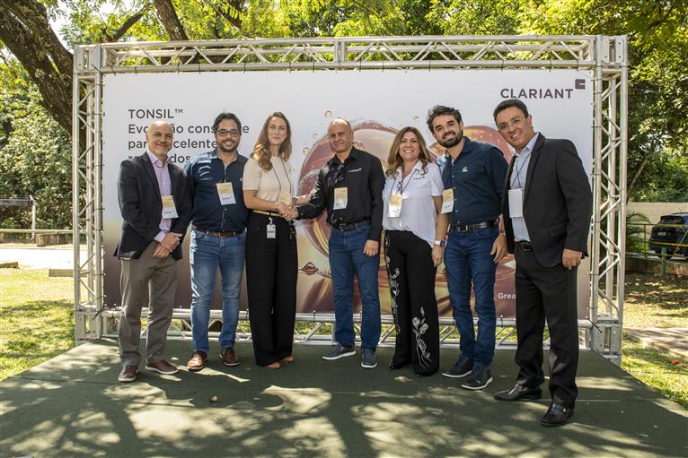 Clariant Adsorbents Honored with ADM Supplier Award for Sustainability